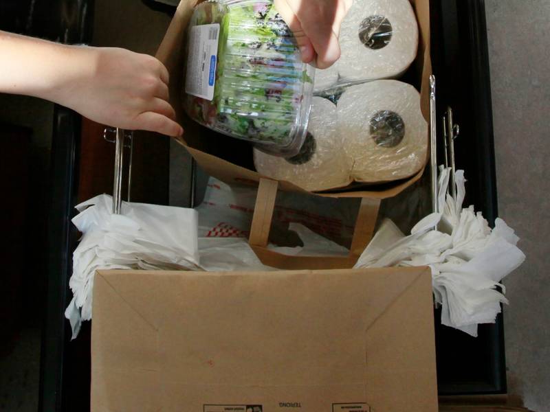 Push For NYC Paper Bag Fee Backed By Sanitation Department New York push-for-nyc-paper-bag-fee-backed-by-sanitation-department-new-york