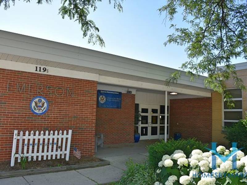 Emerson Elementary School, Wheaton, Illinois - September 2017 | Wheaton ...