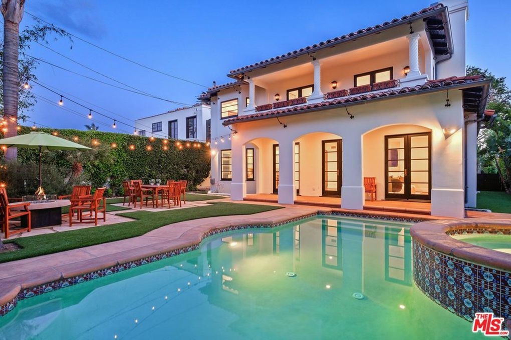 15 California Pool Homes Perfect For Diving Into Summer Fun | Walnut ...