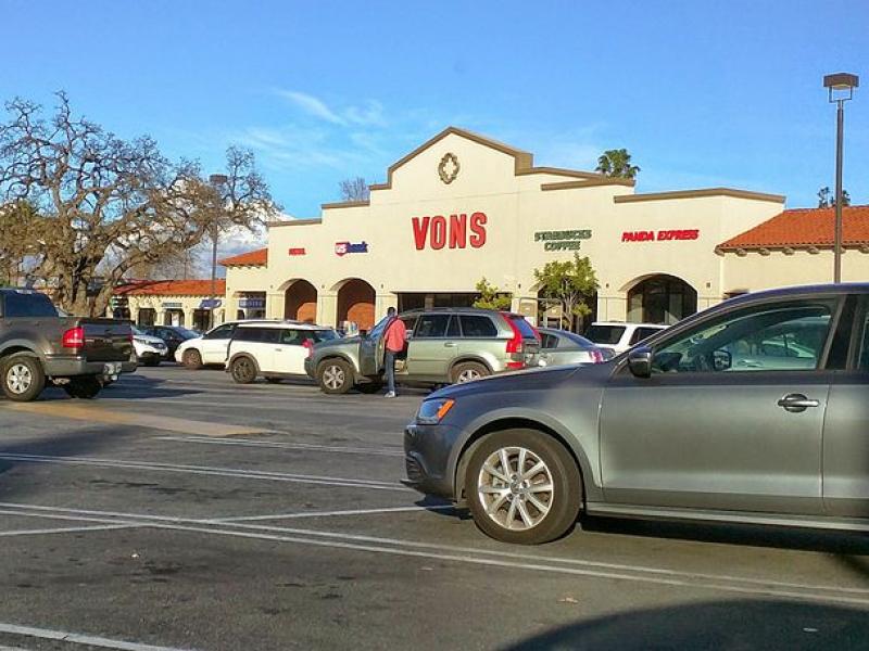 Strike Looms for Albertsons, Vons, Ralphs Stores in Southern California ...