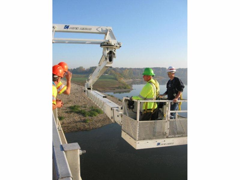 MnDOT To Use Snooper Truck For Wabasha Bridge Inspection - Mendota ...