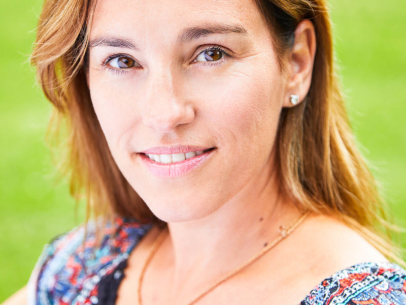 Former Power Ranger Amy Jo Johnson's First Feature Film Debuting In ...