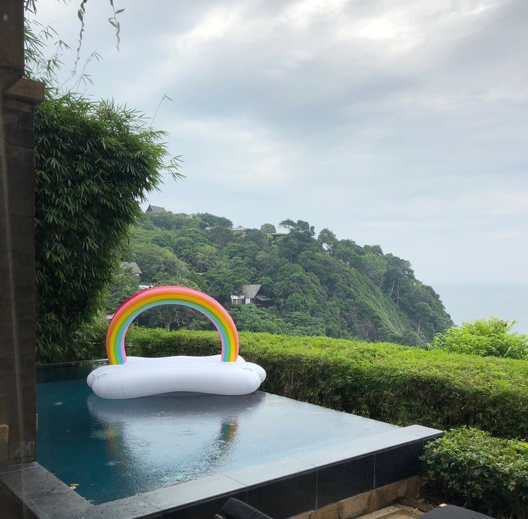 The Most Instagram-Worthy Pool Floats Of Summer 2018 | DealTown, US Patch